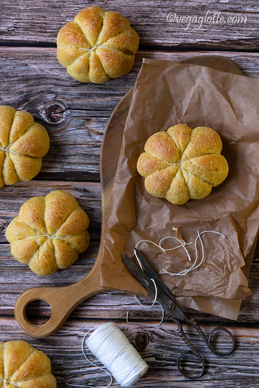 Kabocha bread / Brioche japonaise à la courge (végétalien, vegan)