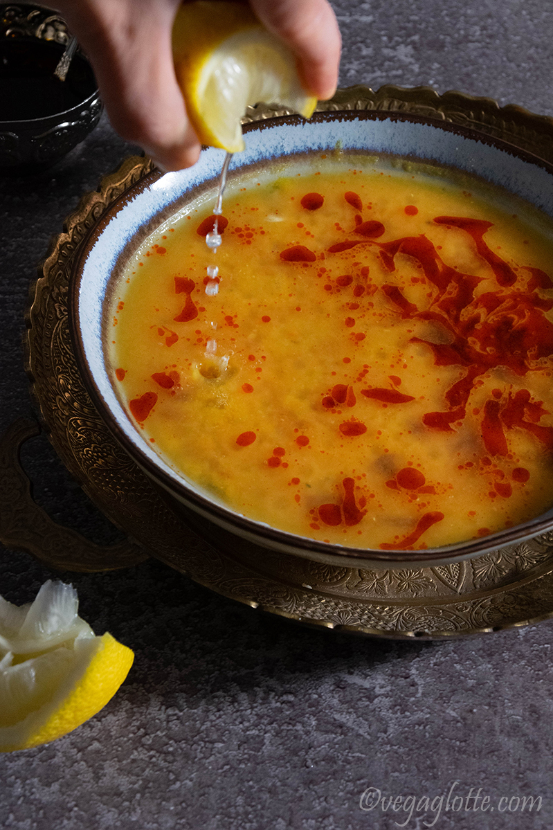 Mercimek çorbası / Soupe de lentilles corail turque (végétarien, vegan)