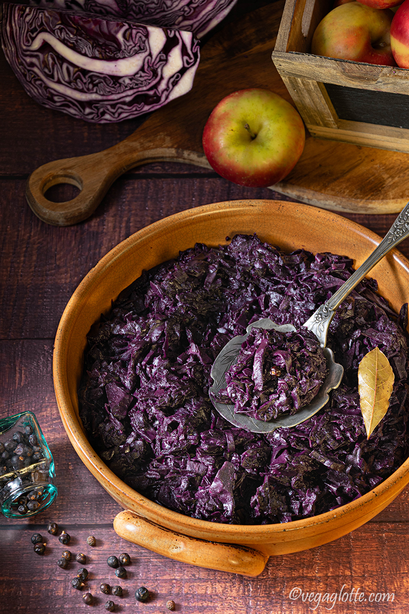 Rotkohl / Blaukraut / Chou rouge aux pommes allemand (végétarien, vegan)